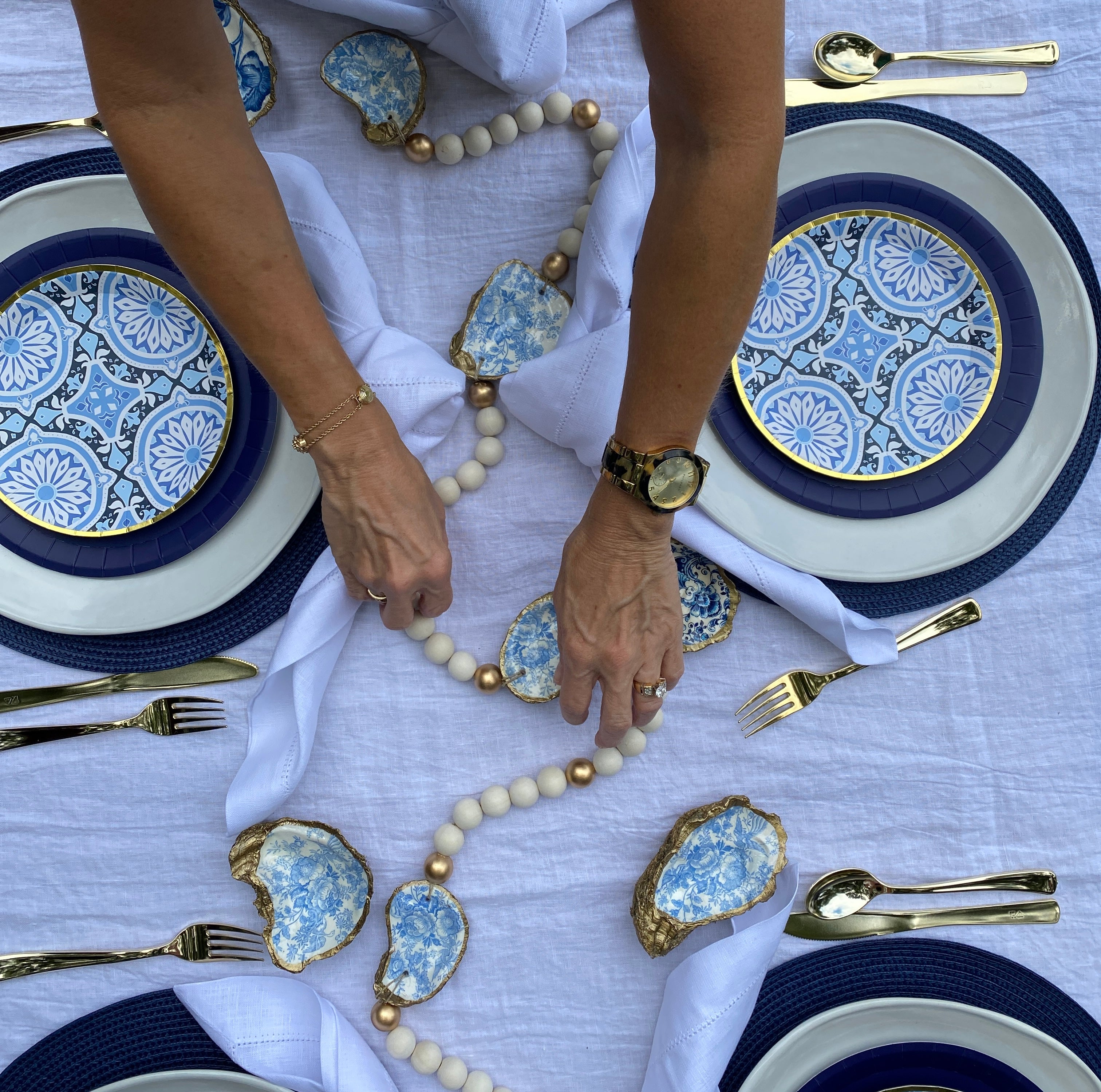 Conversations at a Table – Paper+Clay Tabletop